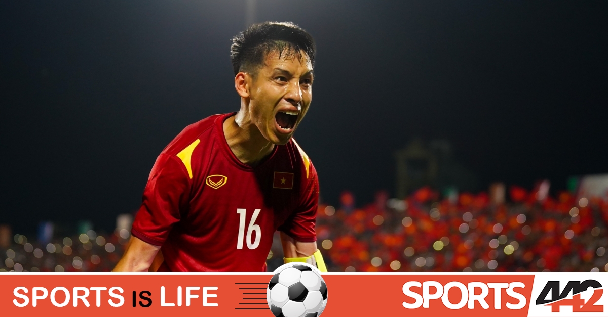 Sánh vai cùng HLV Mai Đức Chung, Hùng Dũng nhận vinh dự lớn trong sự nghiệp sân cỏ