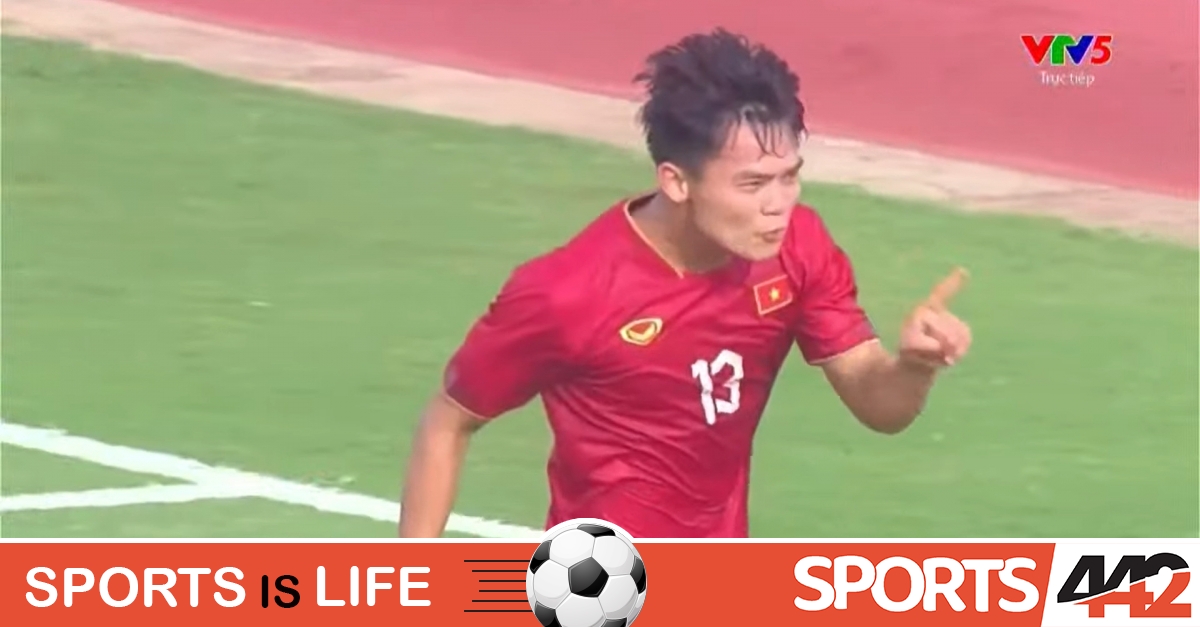 VIDEO: Văn Cường dứt điểm trái phá, nhân đôi cách biệt cho U22 Việt Nam